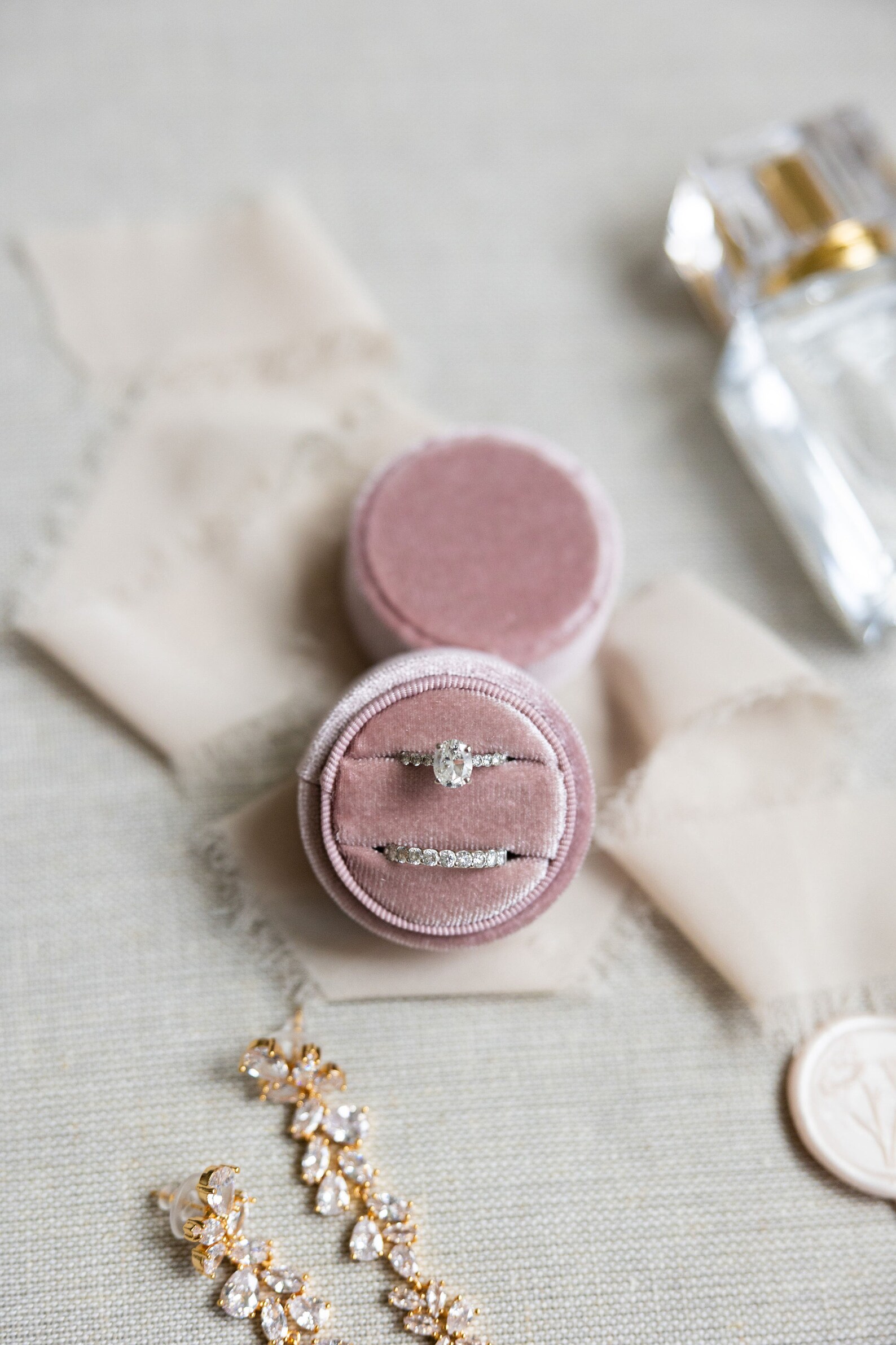 Circle Velvet Ring Box | Custom Wedding Ring Box | Engagement Ring Box ...