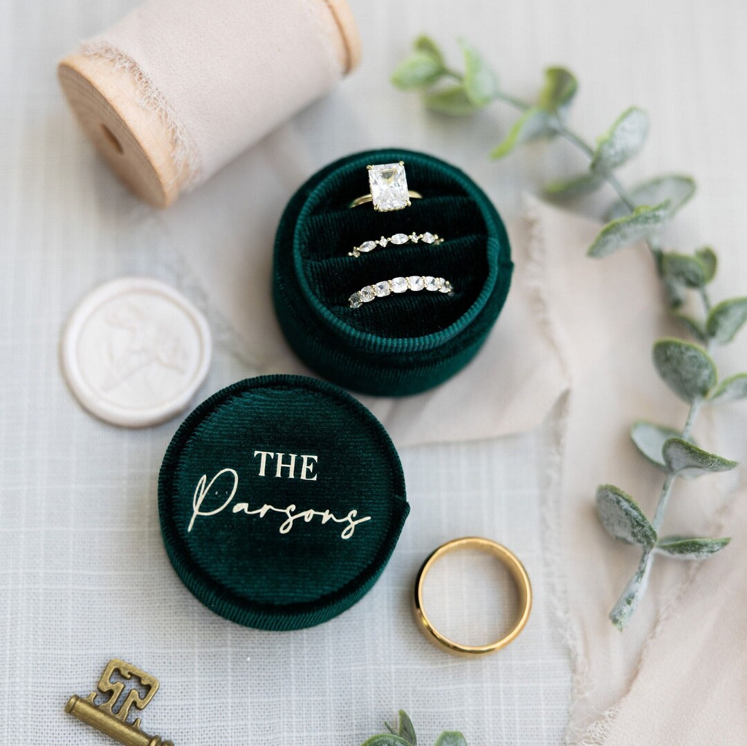 Triple Slot Circle Velvet Ring Box | Custom Wedding Ring Box ...