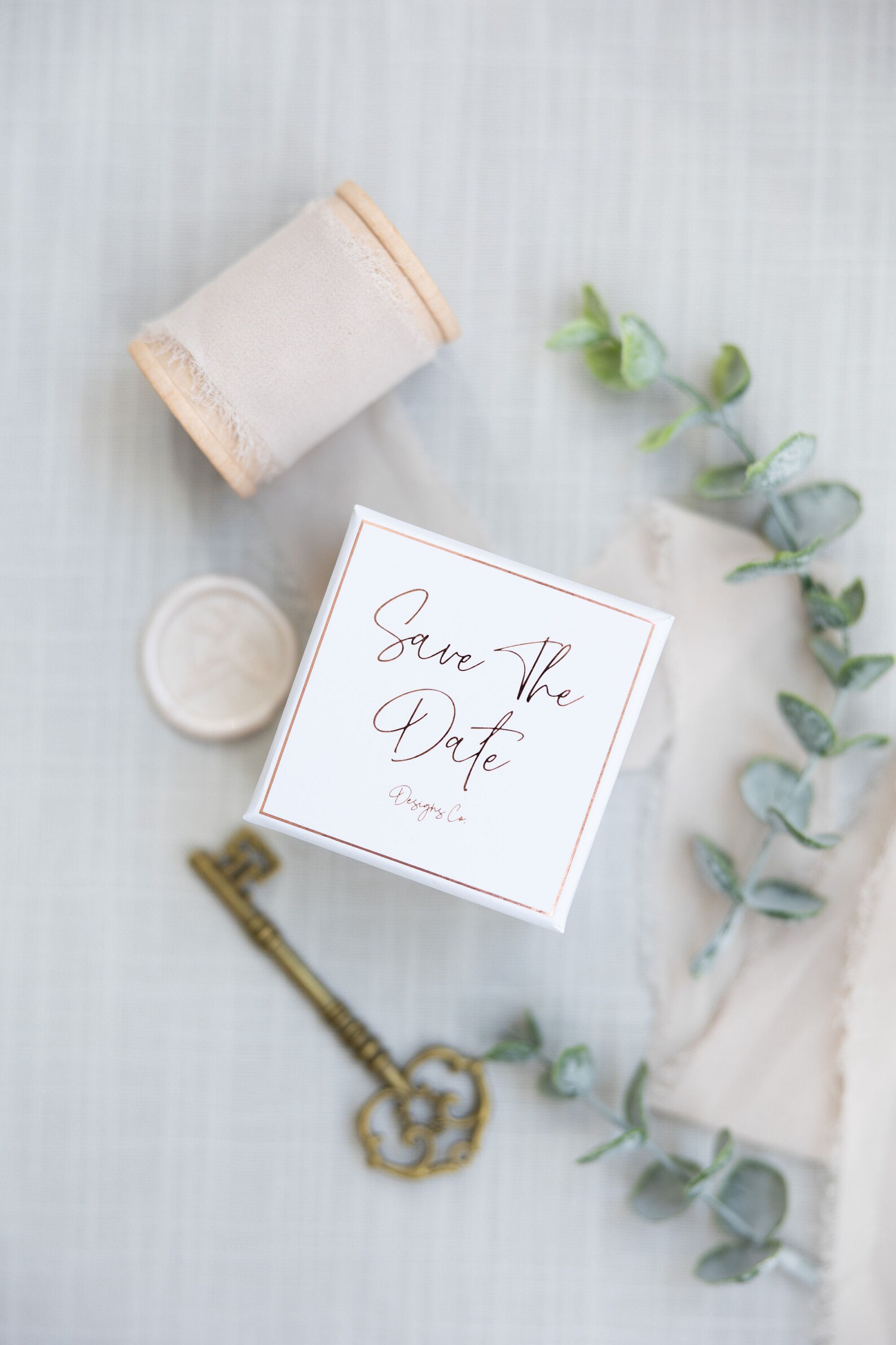 Triple Slot Circle Velvet Ring Box | Custom Wedding Ring Box ...