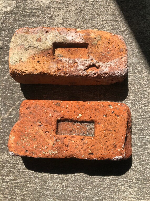 VINTAGE BRICKS reclaimed 2 Bricks rectangle design frog front - Etsy Italia
