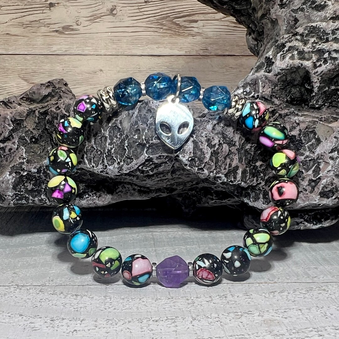 Alien Head Charm Bracelet: Howlite & Blue Quartz Galaxy Jewelry - Etsy