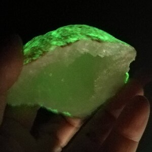 Large Geode Glow in Dark, Glow Positive Energy Rock, Raw Crystal ...