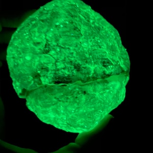 Glow Geode, Magic Crystal, Raw Geode Raw Crystal, Glow in Dark Crystal ...