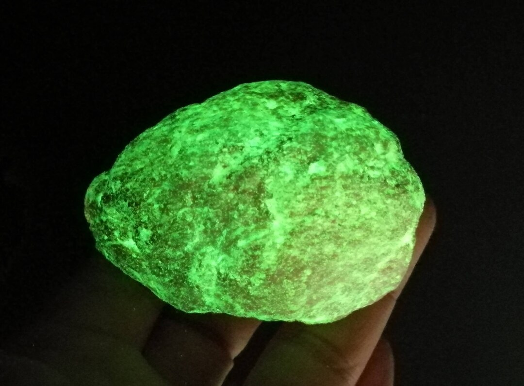 Large Geode Glow in Dark, Glow Positive Energy Rock, Raw Crystal ...