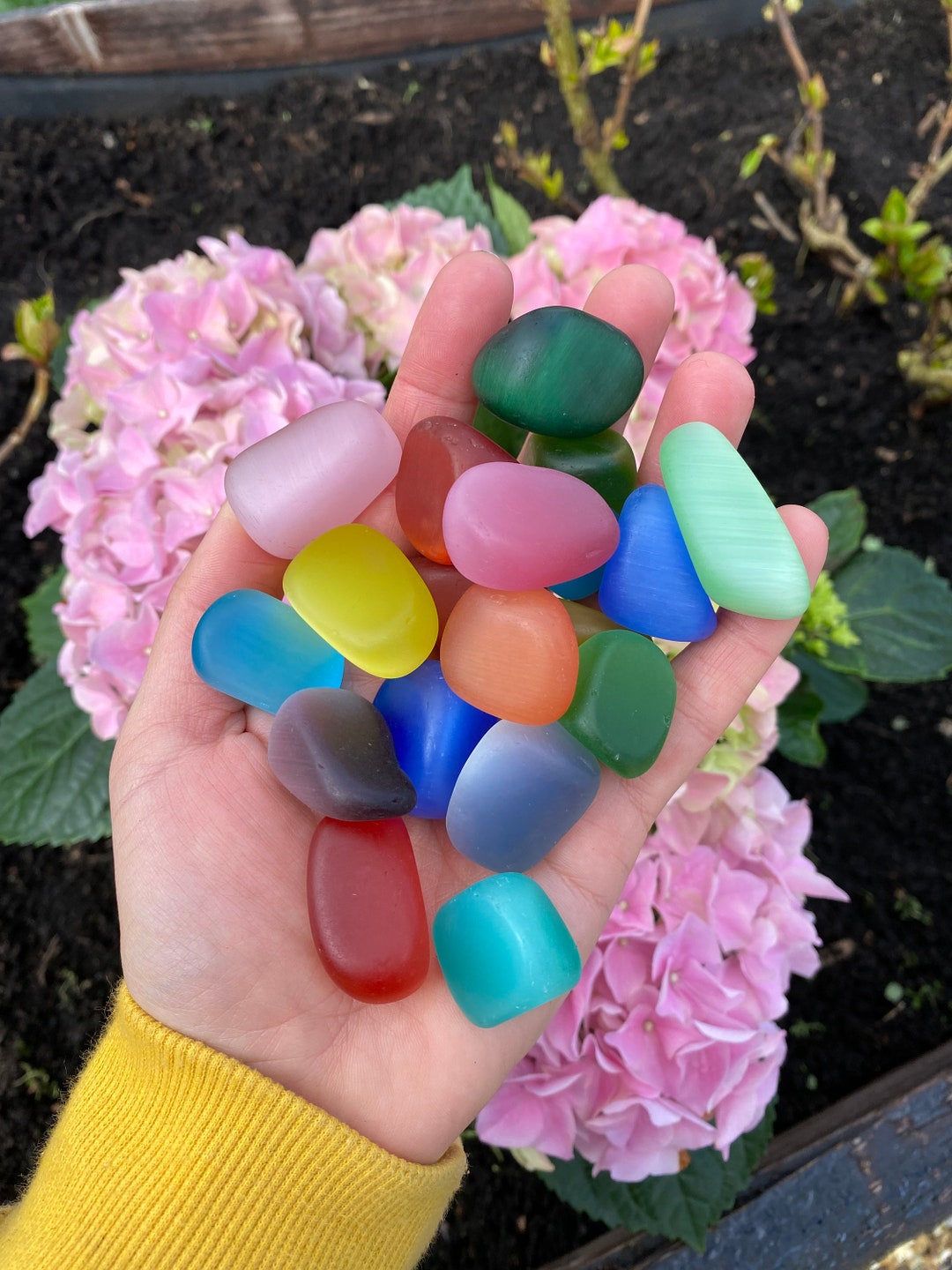 Magical Crystals Cats Eye, Elf Kendal Hippies Cats Eye Crystals in the ...