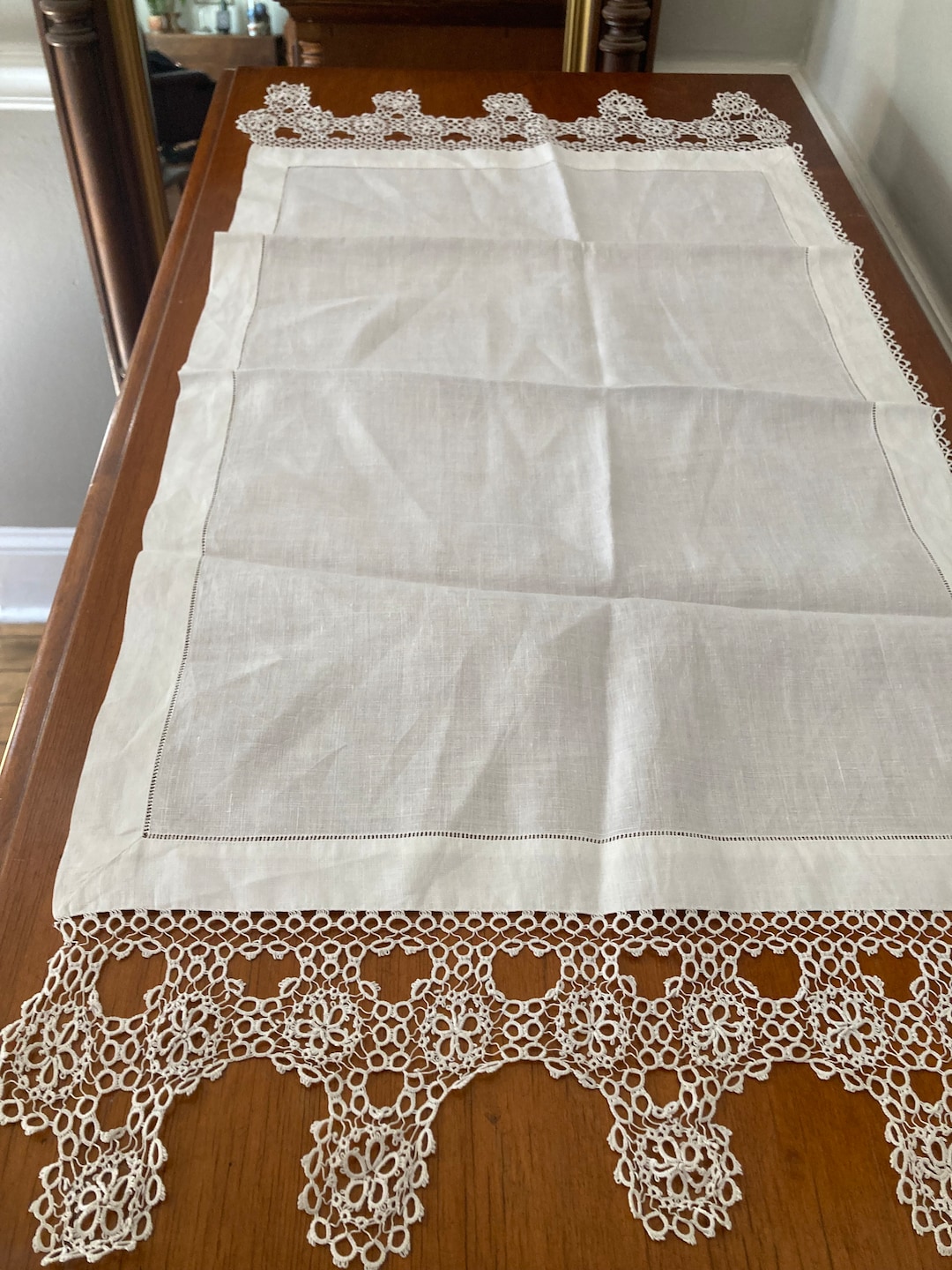 Antique Tatted Needlework Table Runner Farmhouse Elegant Cottage Linen ...