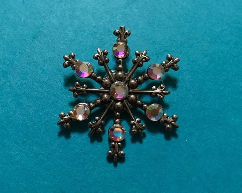 Snowflake Pin - Etsy