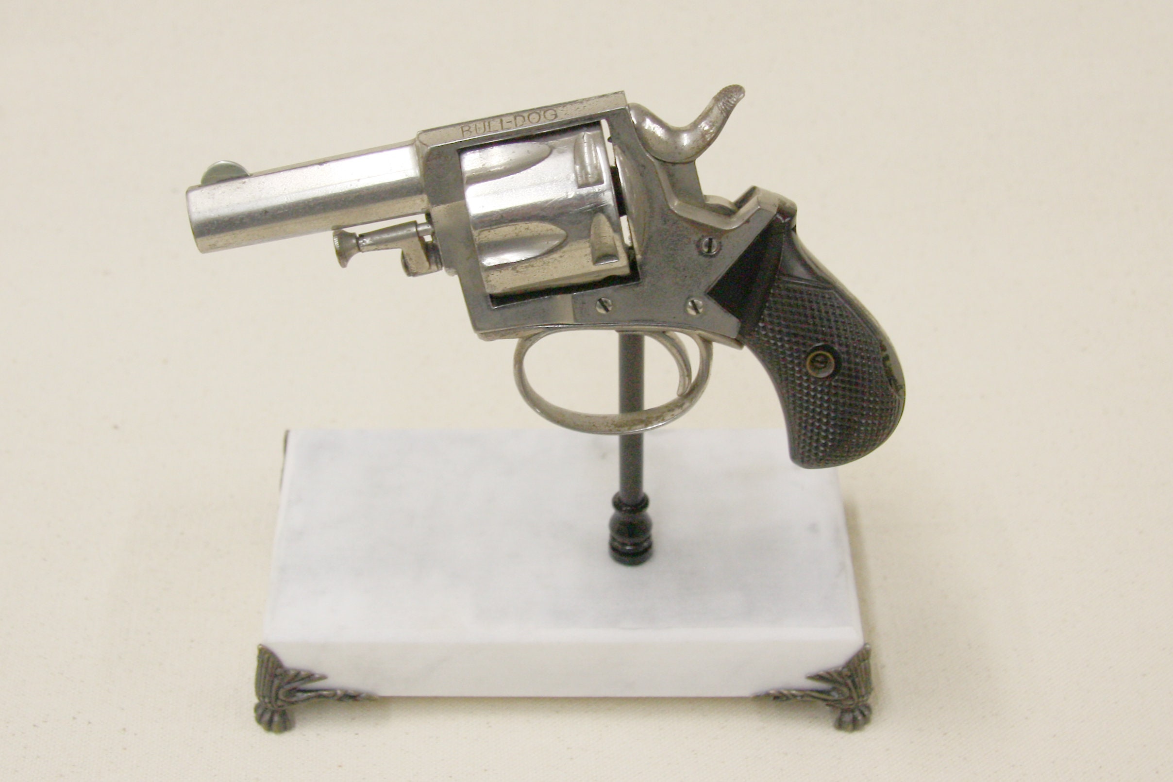 Revolver Stand Cowboy Action Shooting Colt Single Action Army Rose ...