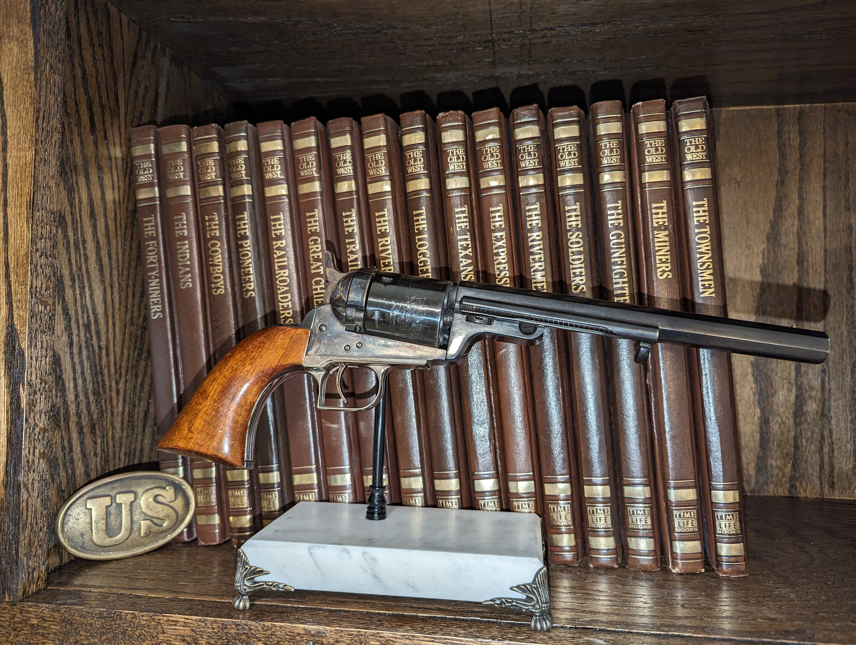 Revolver Stand Cowboy Action Shooting Colt Single Action Army Rose ...