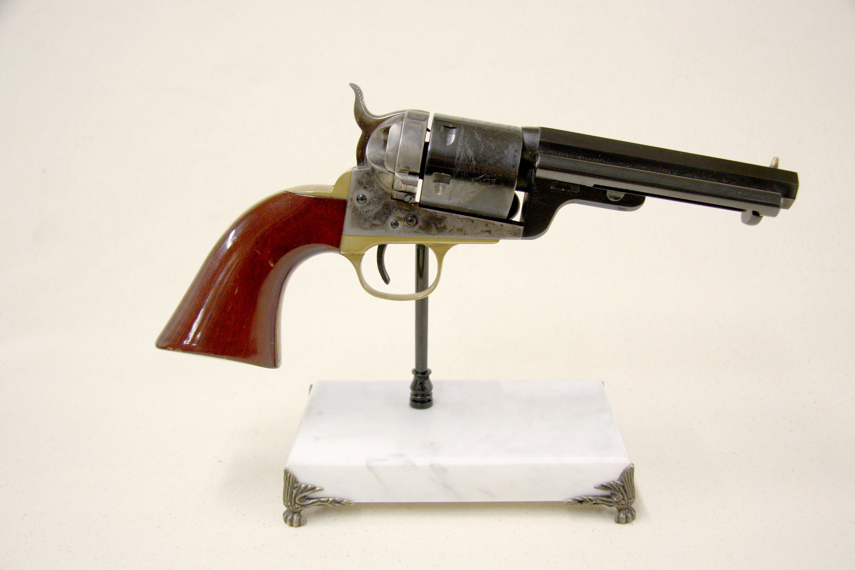 Revolver Stand Cowboy Action Shooting Colt Single Action Army White ...