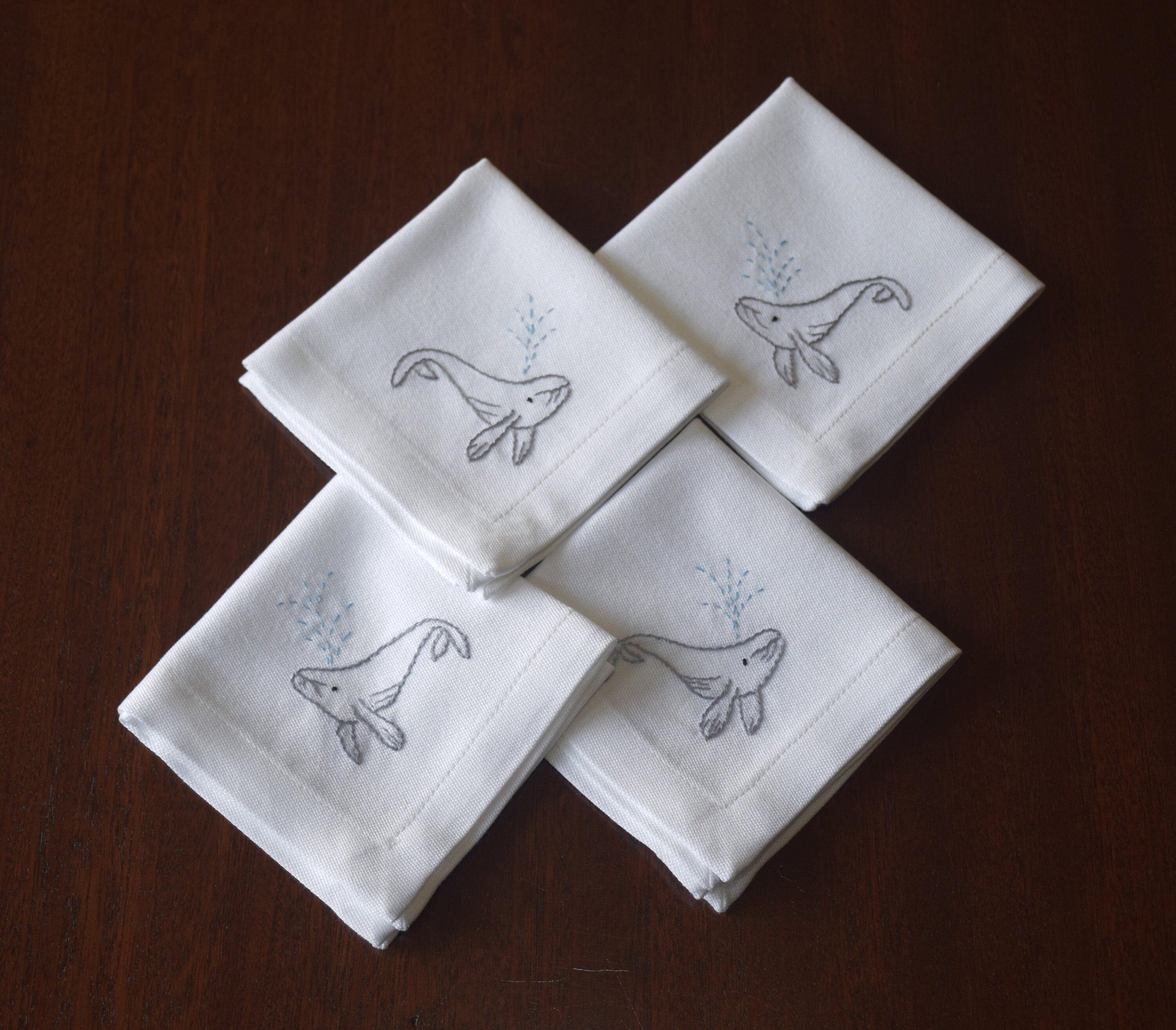 Whale cocktail napkin set hand embroidered housewarming - Etsy.de