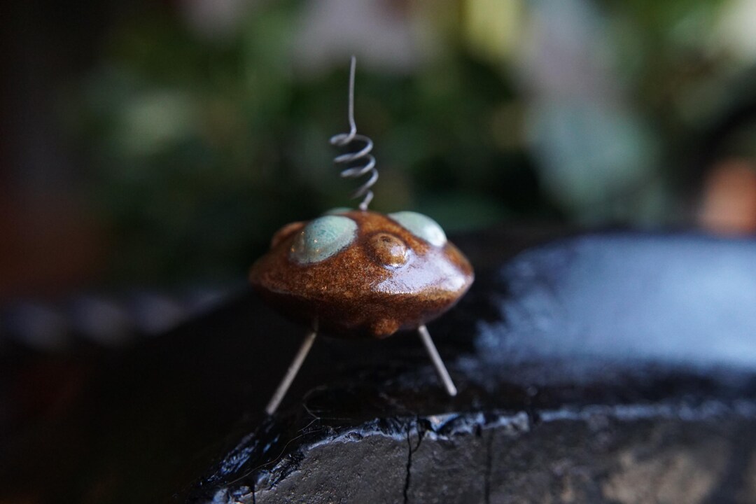 Handmade Miniature UFO, Sci Fi Flying Saucer, Space Ship Figurine, Tiny ...