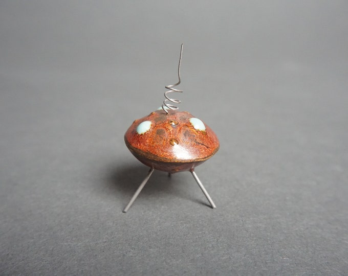 Handmade Miniature UFO, Sci Fi Flying Saucer, Space Ship Figurine, Tiny ...