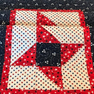 Patriotic Friendship Star PDF Table Runner Pattern CCQ066, Star Themed ...