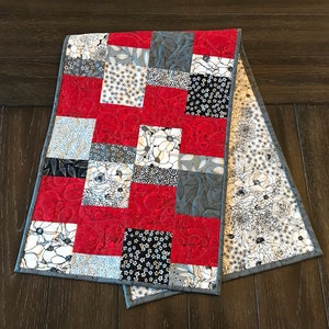 Dancing Squares PDF Table Runner Pattern CCQ067, Easy Charm Square PDF ...