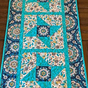 Friendship Star PDF Table Runner Pattern Easy Star Table | Etsy