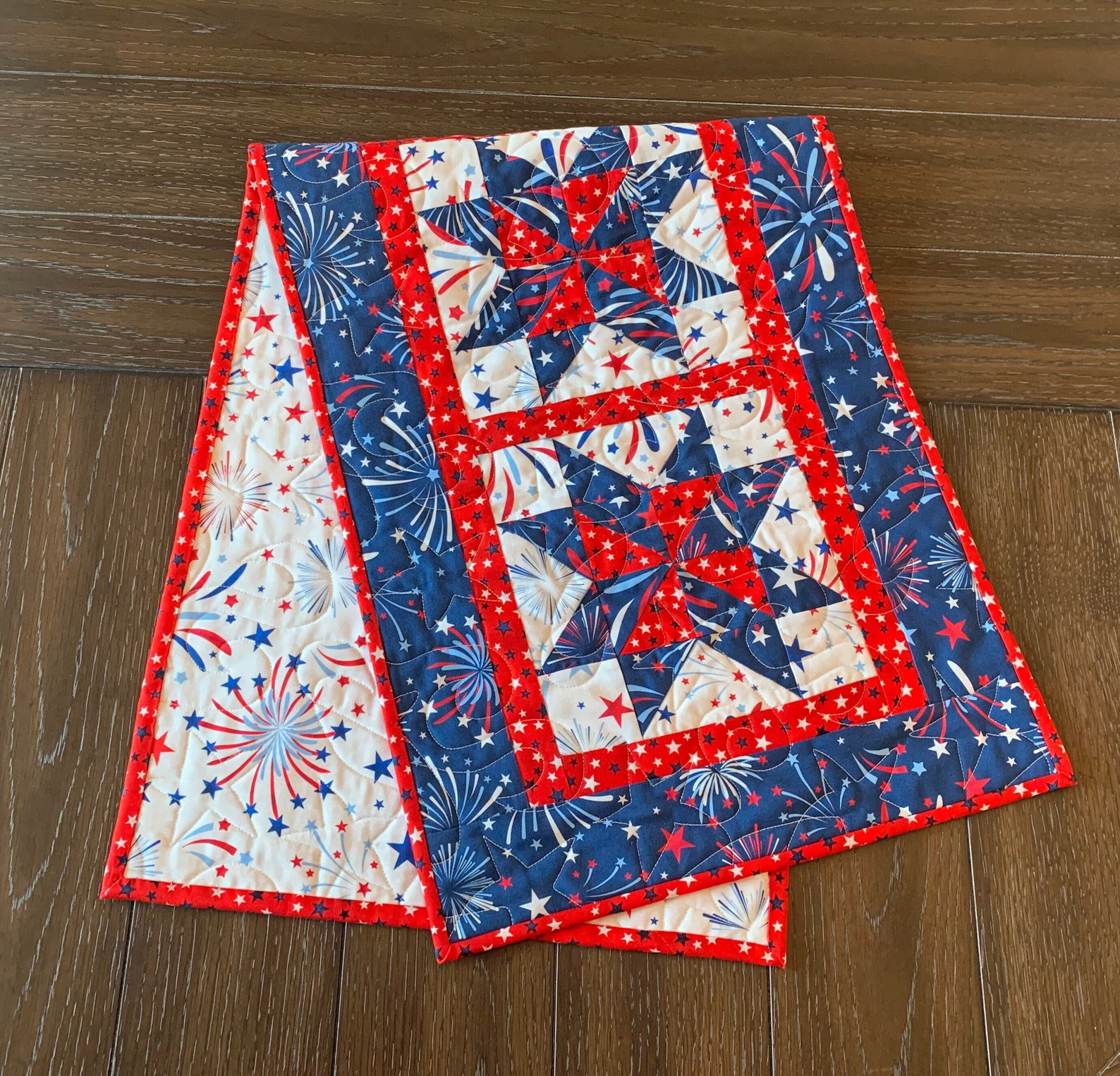 Pinwheel Stars Table Runner Pattern PDF Version CCQ076, Patriotic Stars ...
