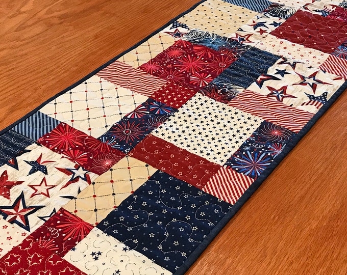 Patriotic Americana Table Runner, Quilted Patriotic Table Runner ...
