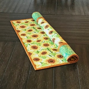 Large Sunflower Themed Table Topper, Quilted Sunflower Table Topper ...