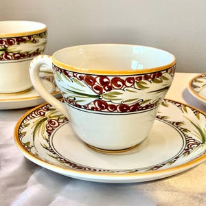 Mancioli Hand Painted in Italy Exclusively for the Walter Hatches ...