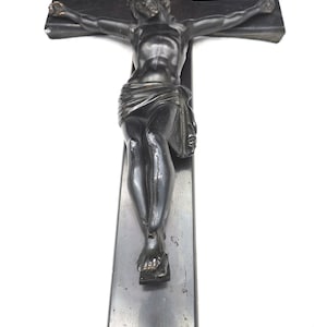 Large Vintage All Metal Wall Crucifix With INRI Scroll 13.5 X 8 - Etsy