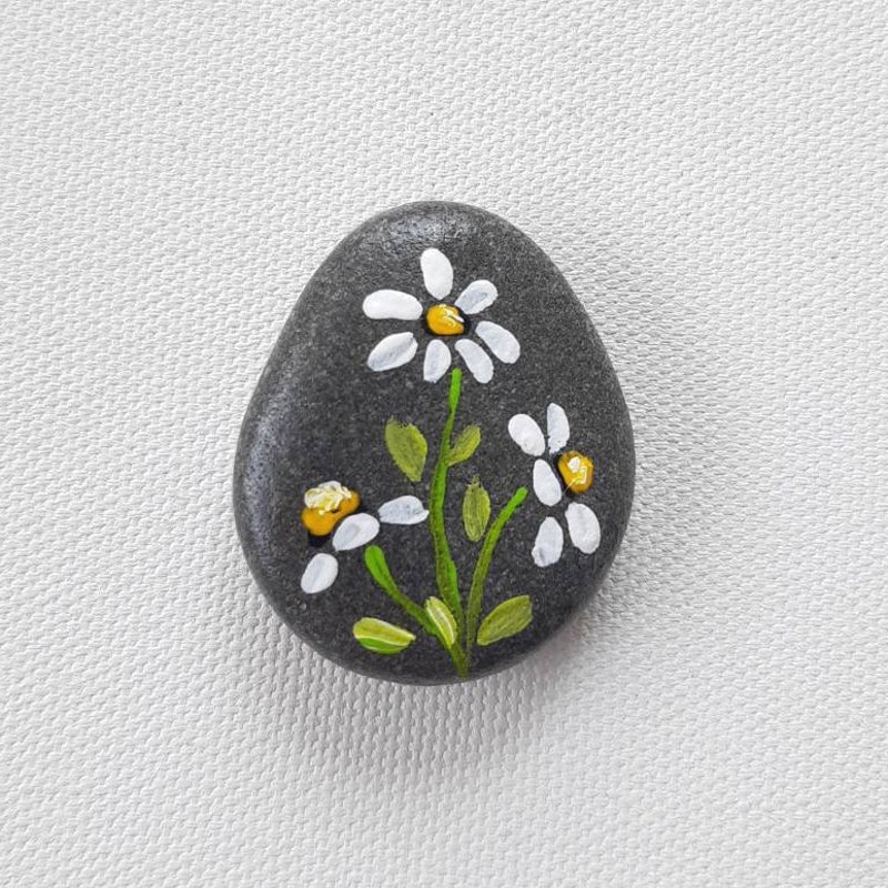 Daisies Painted Rock - Etsy