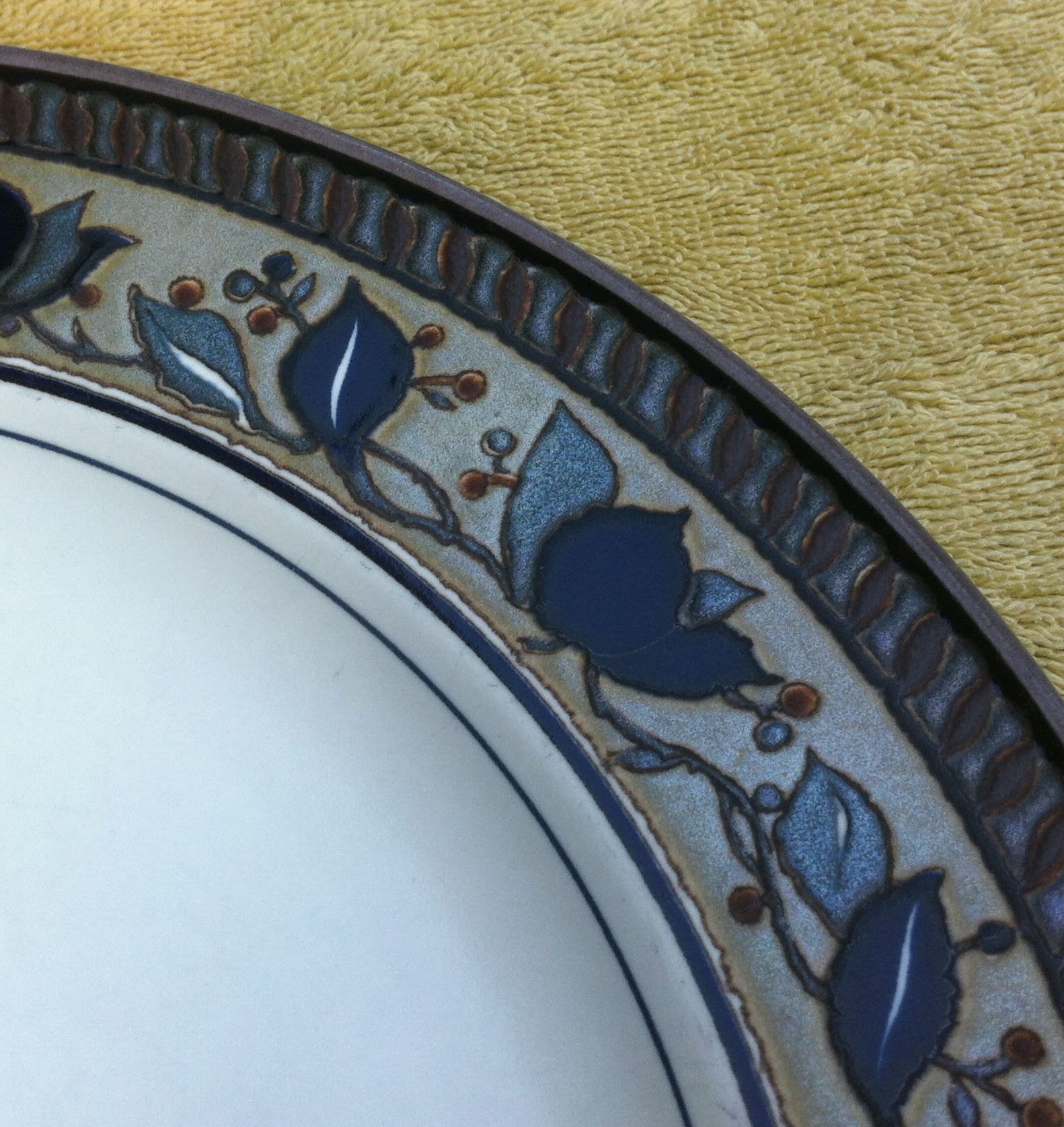 Mikasa Intaglio Arabella Chop Plate - Etsy