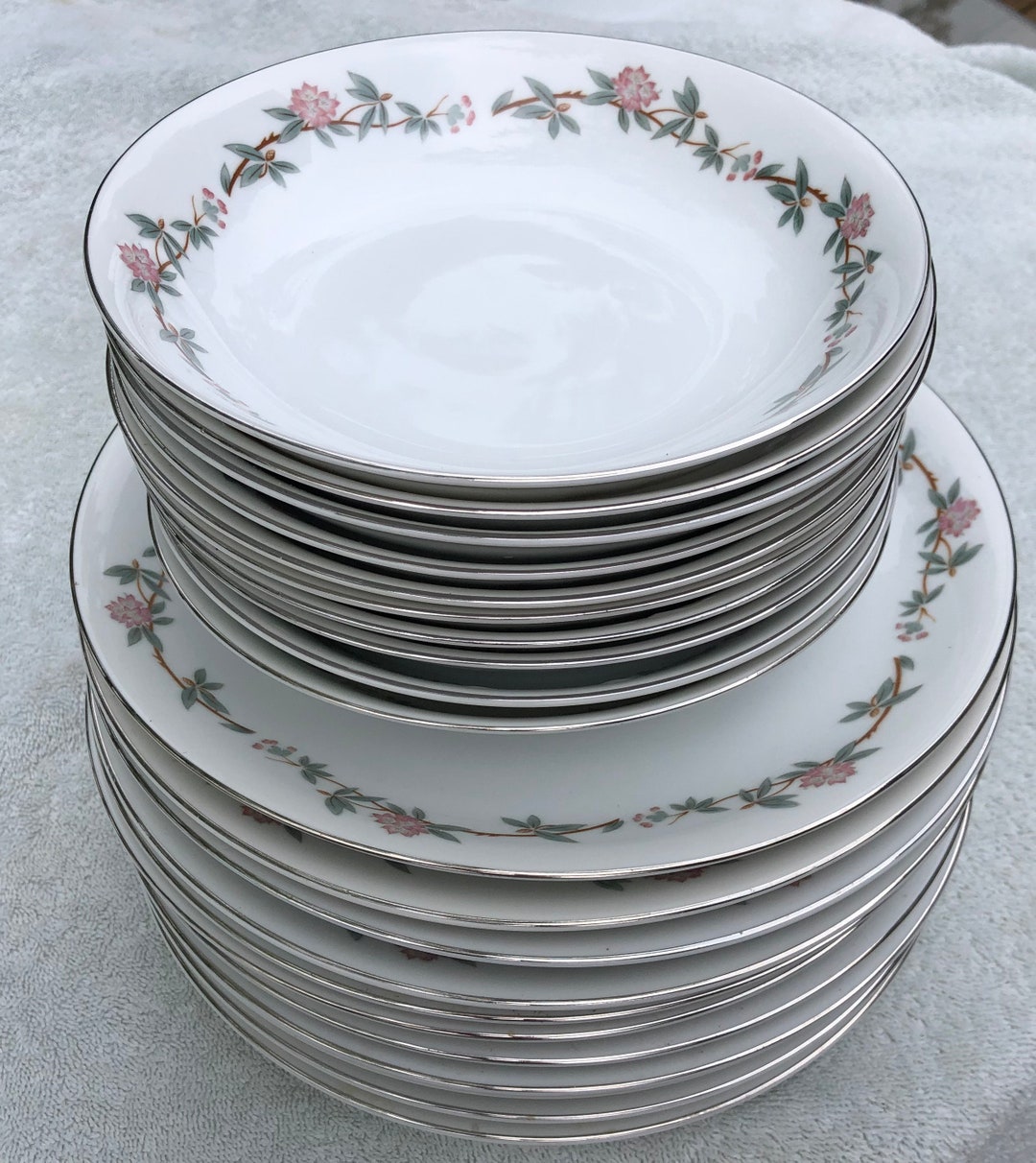 Sylvia by Hira Fine China Dinner and Salad Plates (21) - Etsy
