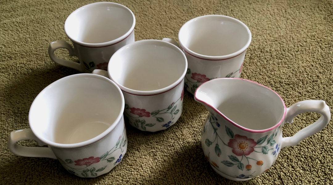 Churchill Tea Cups (4) and Creamer - Etsy