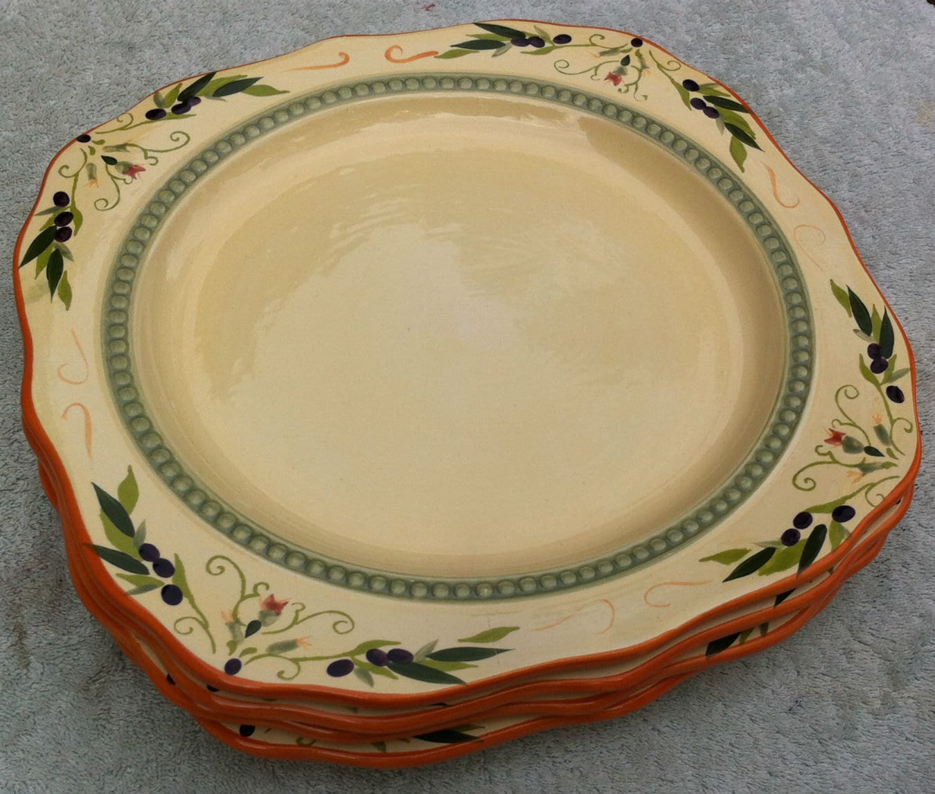 Gibson Everyday Grapevine Square Dinner Plates 4 - Etsy