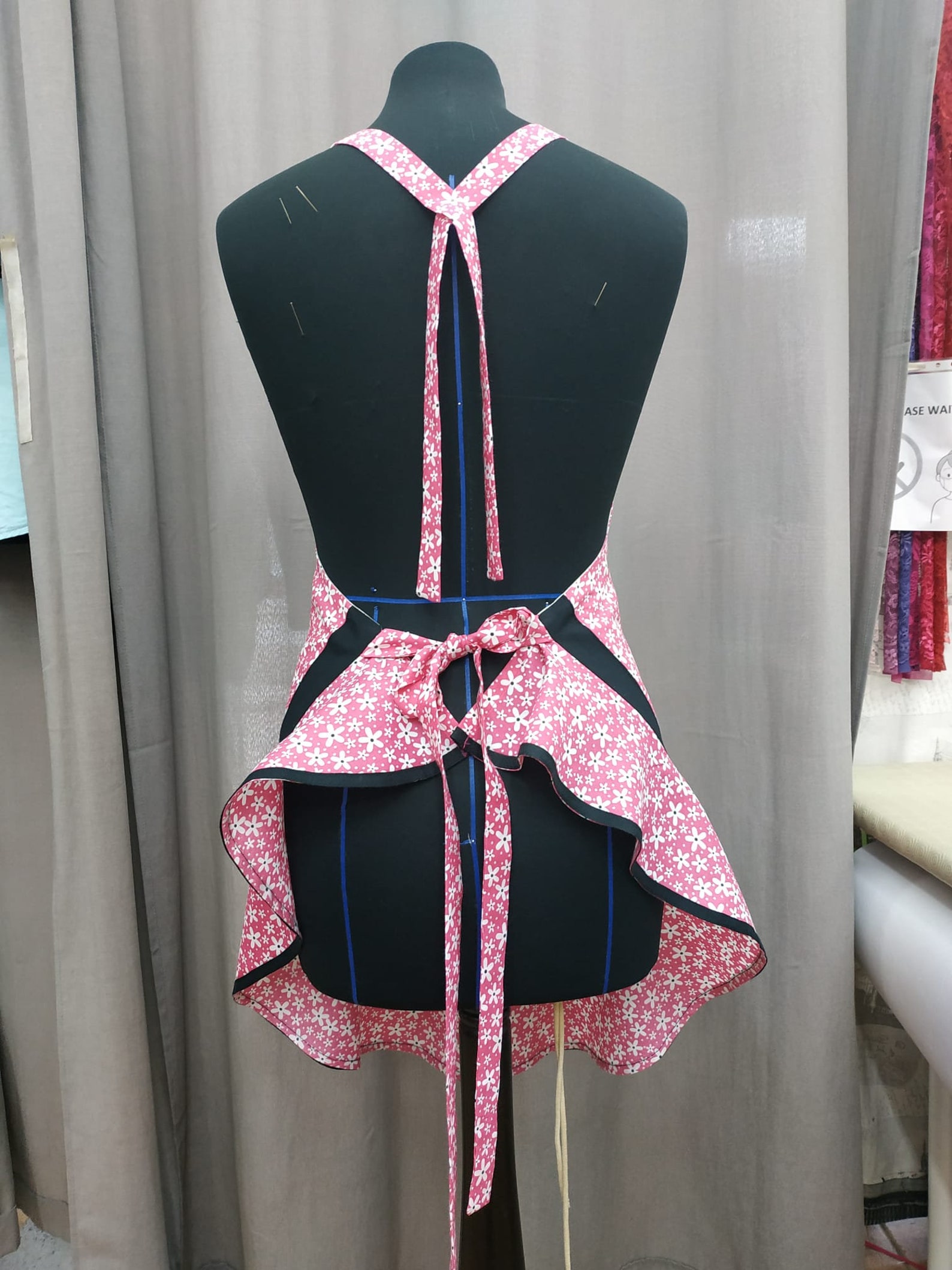 Pretty Apron Pdf Pattern and Instructions - Etsy