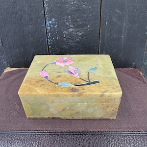 Alabaster Stone Box With Inlaid Pink Mother of Pearl/shell Flowers ...