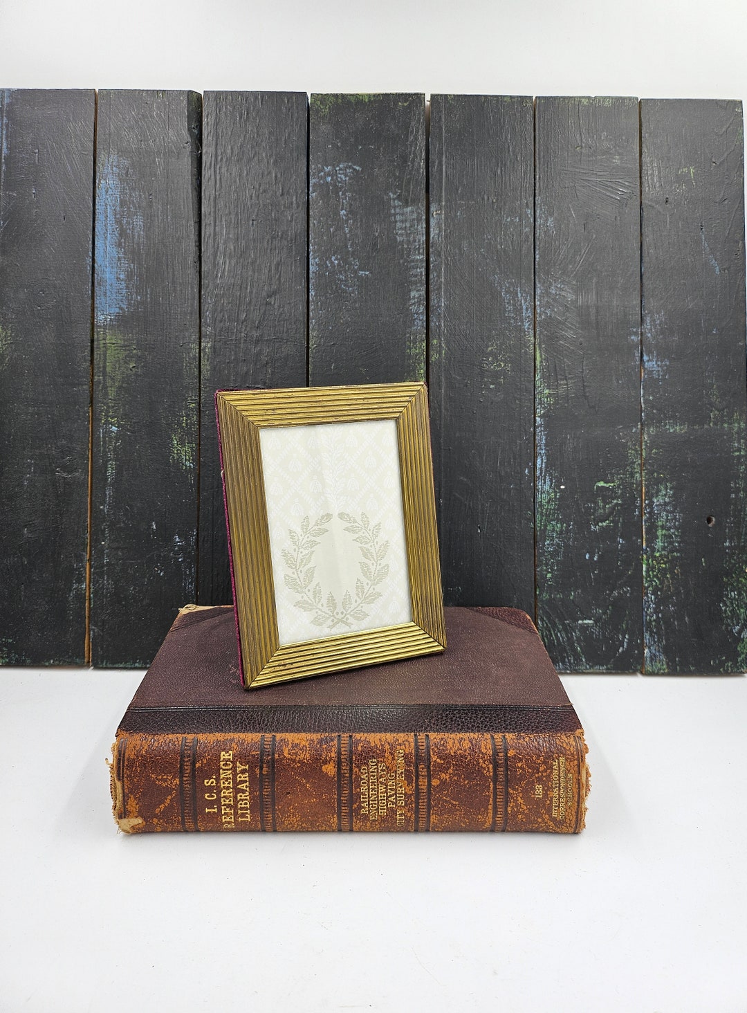 Ribbed Brass Photo Frame, Made in Taiwan Picture Frame, Tabletop Photo ...