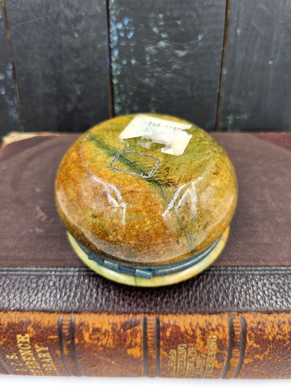 Genuine Alabaster Hand Carved trinket hinged box, Mad… - Gem