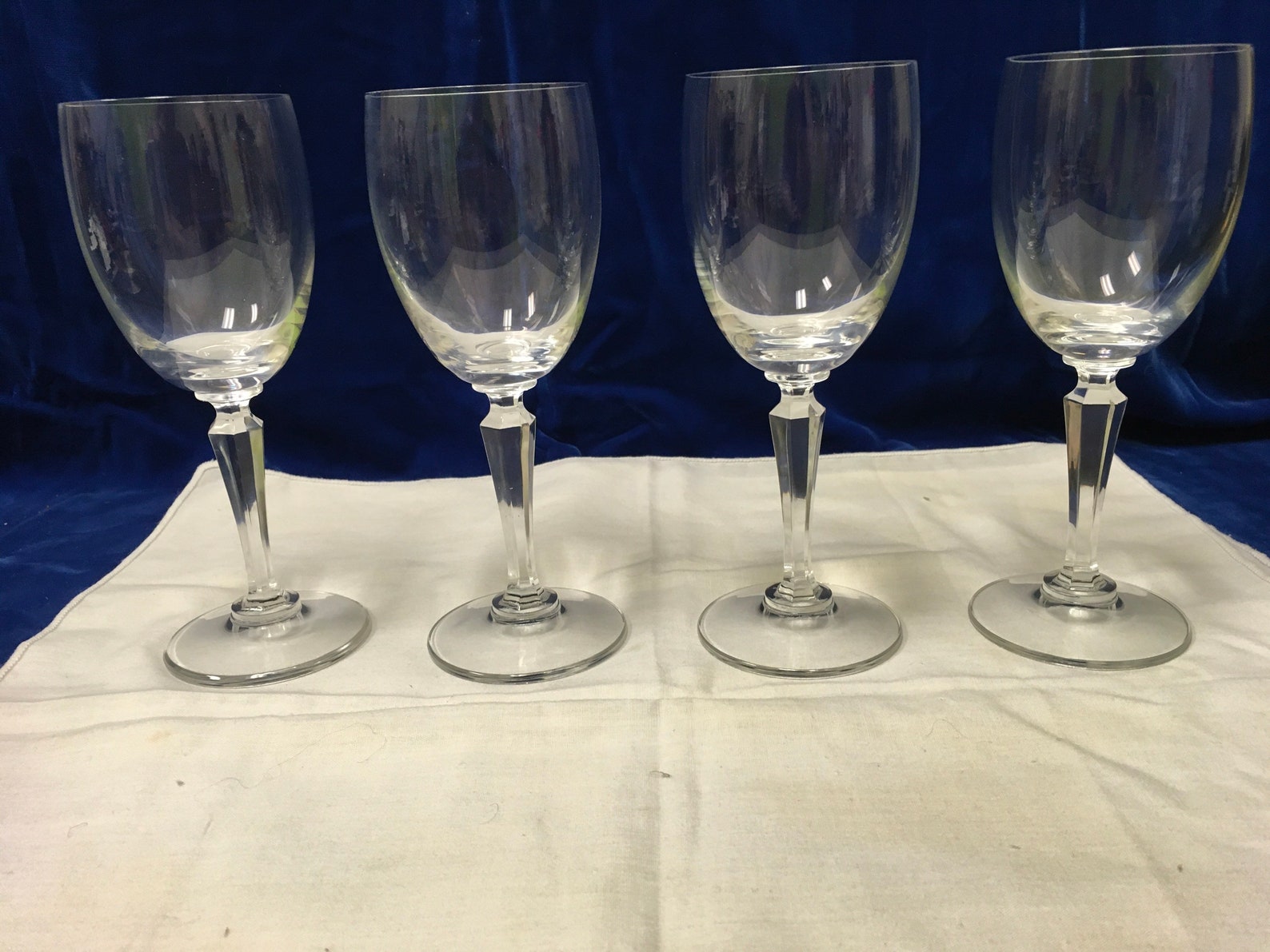 Set Of 4 Clear Glass Long Stem Winechampagne Glasses Etsy