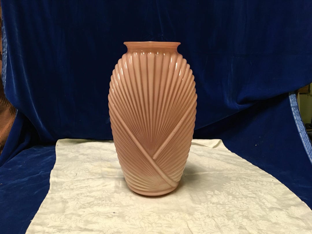 Vintage Art Deco Style Light Pink Glass Vase. - Etsy