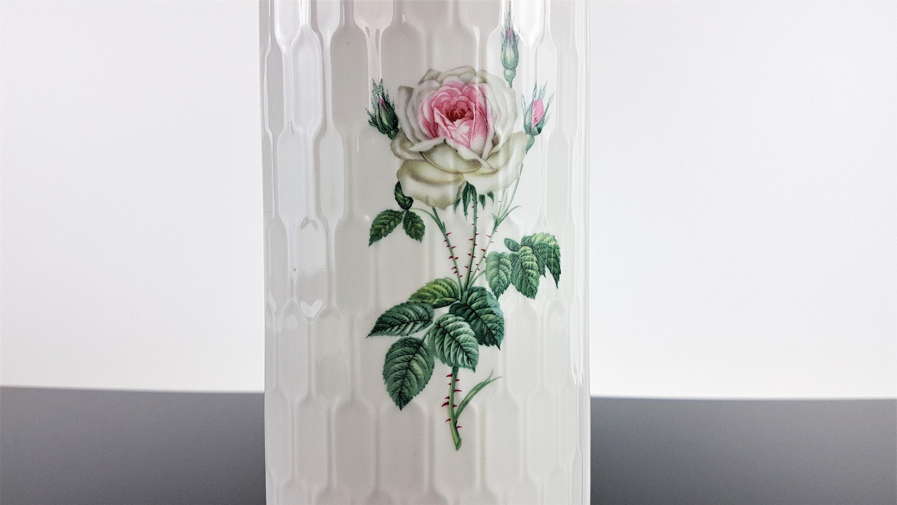 Vintage Porcelain Vase / Flower Vase by Kaiser Alka Kunst Bavaria Rosen ...