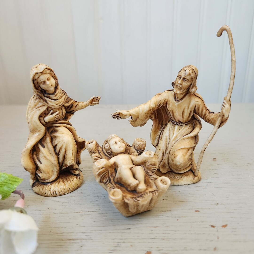 Small Vintage Nativity Holy Family Jesus, Mary, Joseph Marked Italy ...