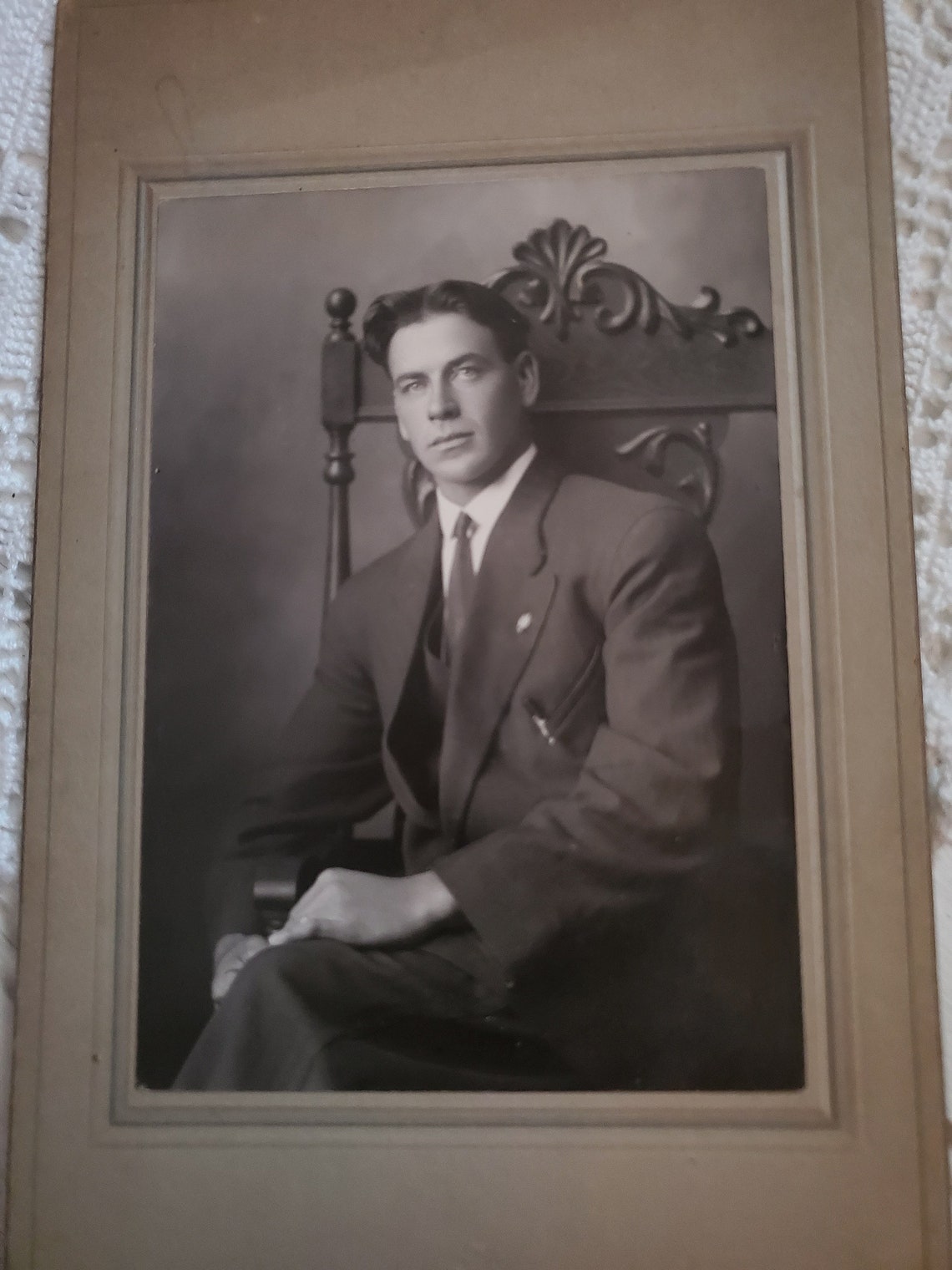 Handsome Vintage Portraits From the 1940's-1950's Variety of Men, Women ...