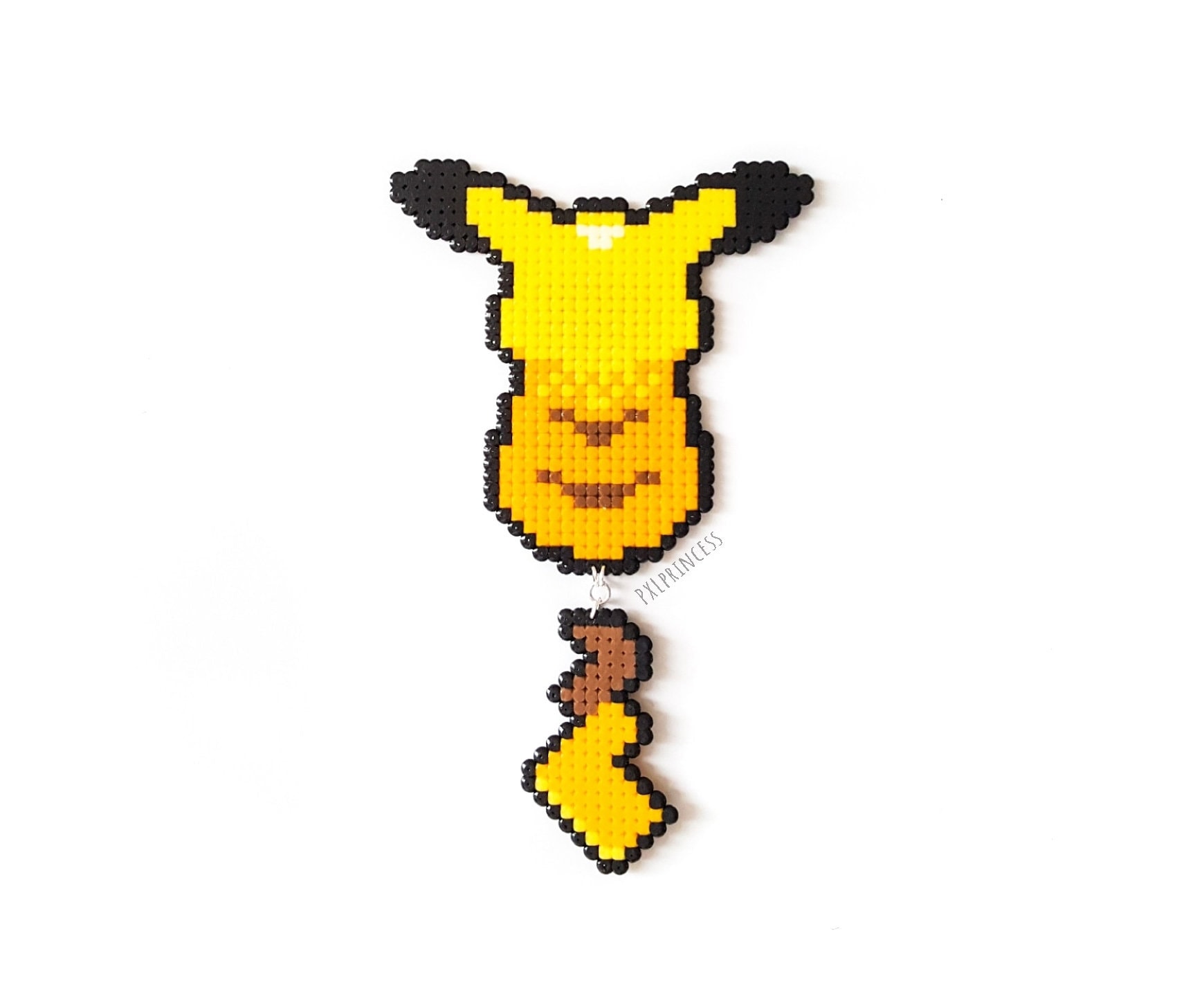 Magnete Pikachu con oscillante coda pixel art Hama perler perline ...