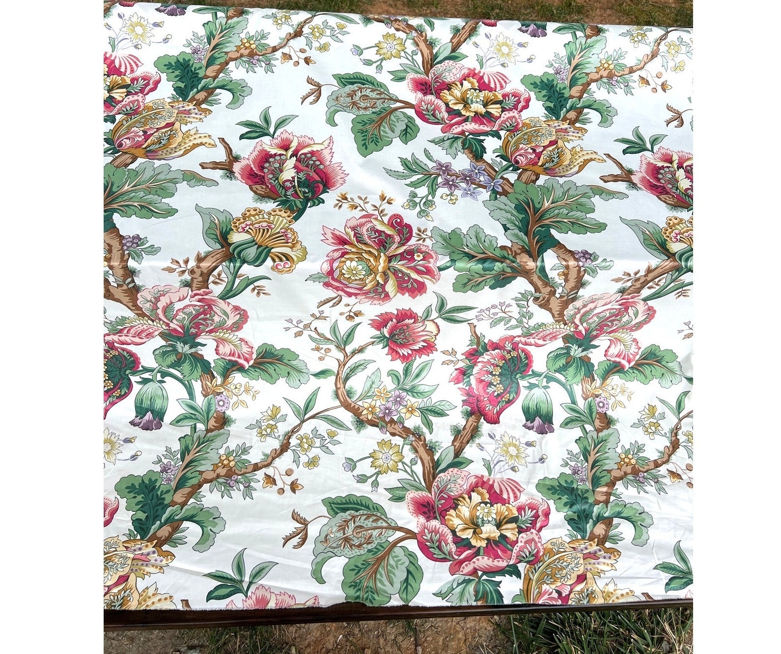 Vintage Jonelle Fabric Floral Chapelle Pattern Chintz England 80s by ... Vintage Jonelle Fabric Floral Chapelle Pattern Chintz England 80s by ...