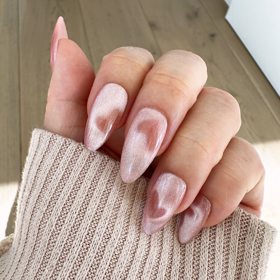 Shadow Hearts, Soft Pink Cat-eye Heart Press on Nails | Any Shape ...