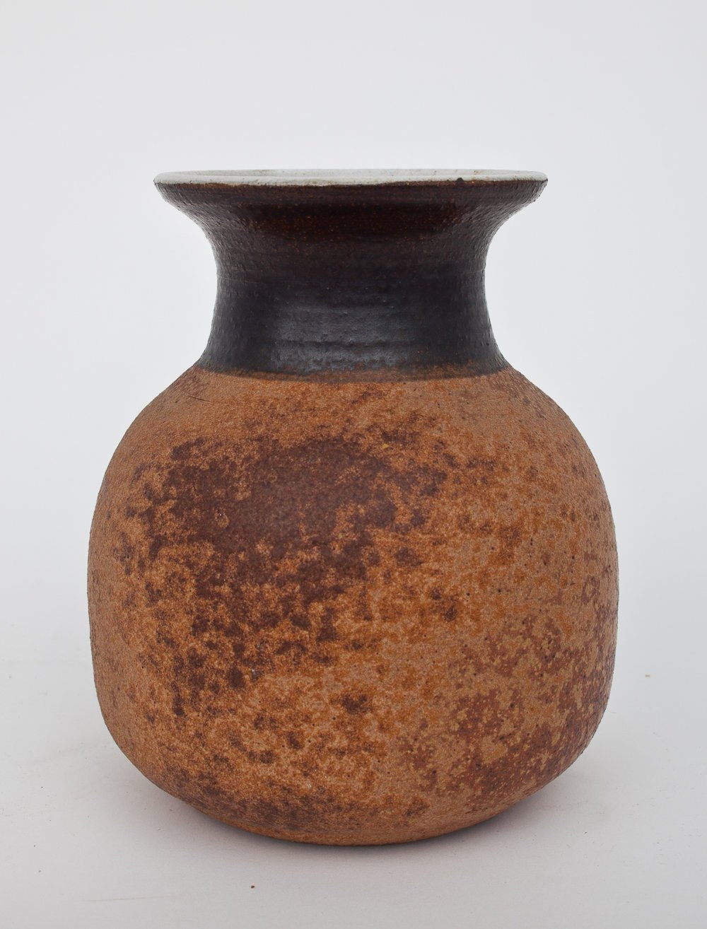 Stoneware Ceramic Weed Pot or Vessel / Jar by Victoria - Etsy