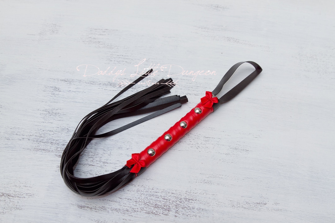 Black & Red BDSM Whip - Bondage Flogger for Spanking and Flogging ...