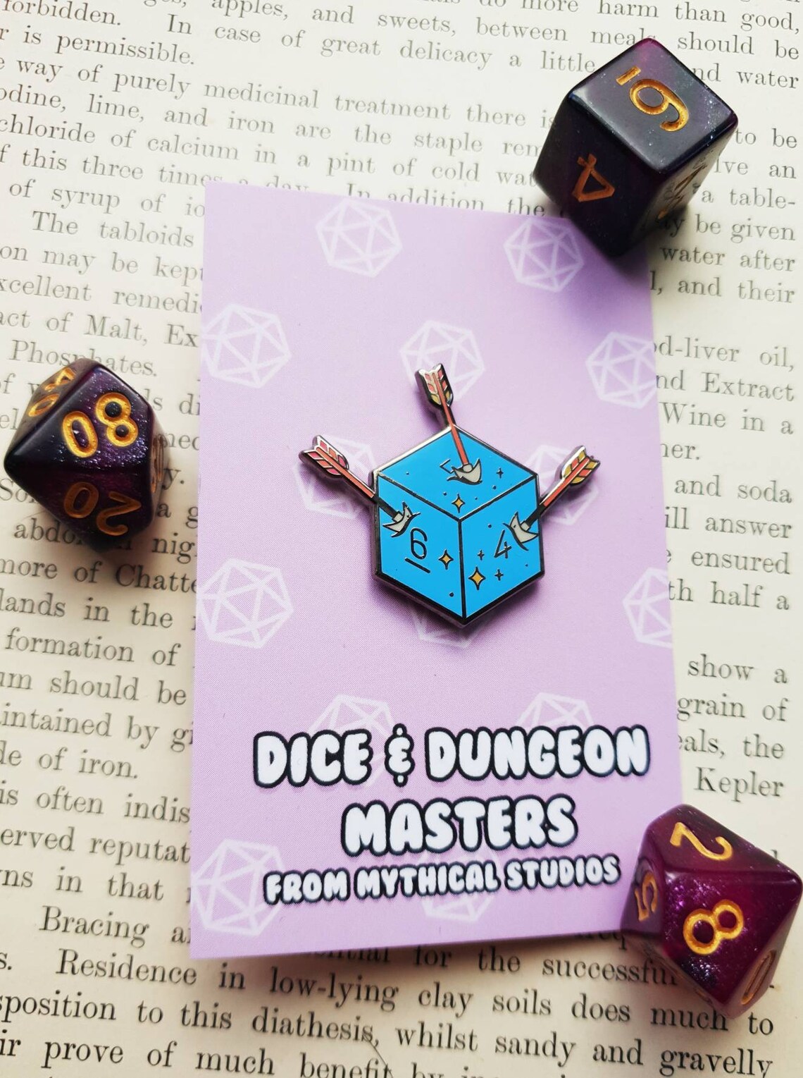 D6 Dice & Arrows Enamel Pin | Etsy