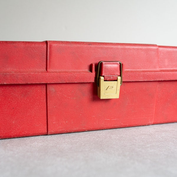 Vintage Tackle Box - Etsy