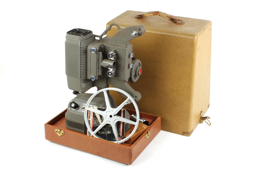 Dejur Model 1000 Art Deco Reg 8mm Movie Projector in Case - Etsy