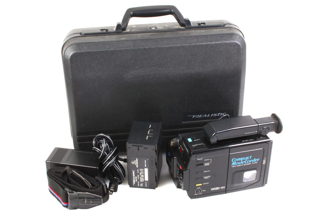 Realistic Compact Movie Camcorder VHSC Camcorder W/ Charger/battery ...