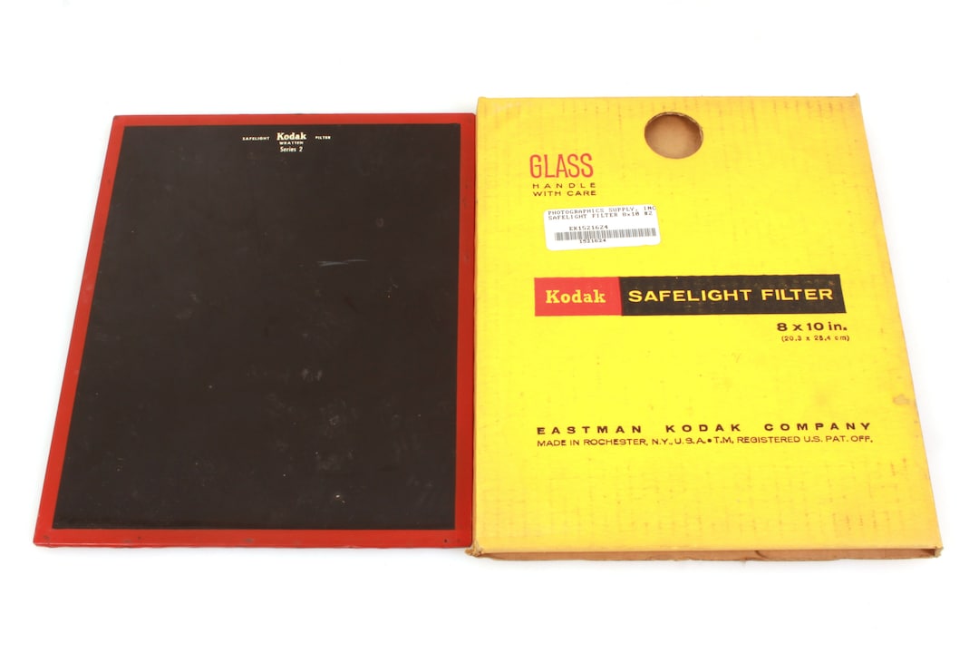 Kodak Wratten Series 2 Filter 8 X 10 Dark Red Safelight - Etsy