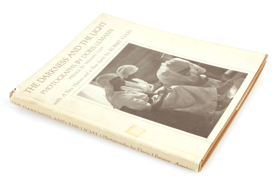 The Darkness and the Light Photographs by Doris Ulmann First Printing ...
